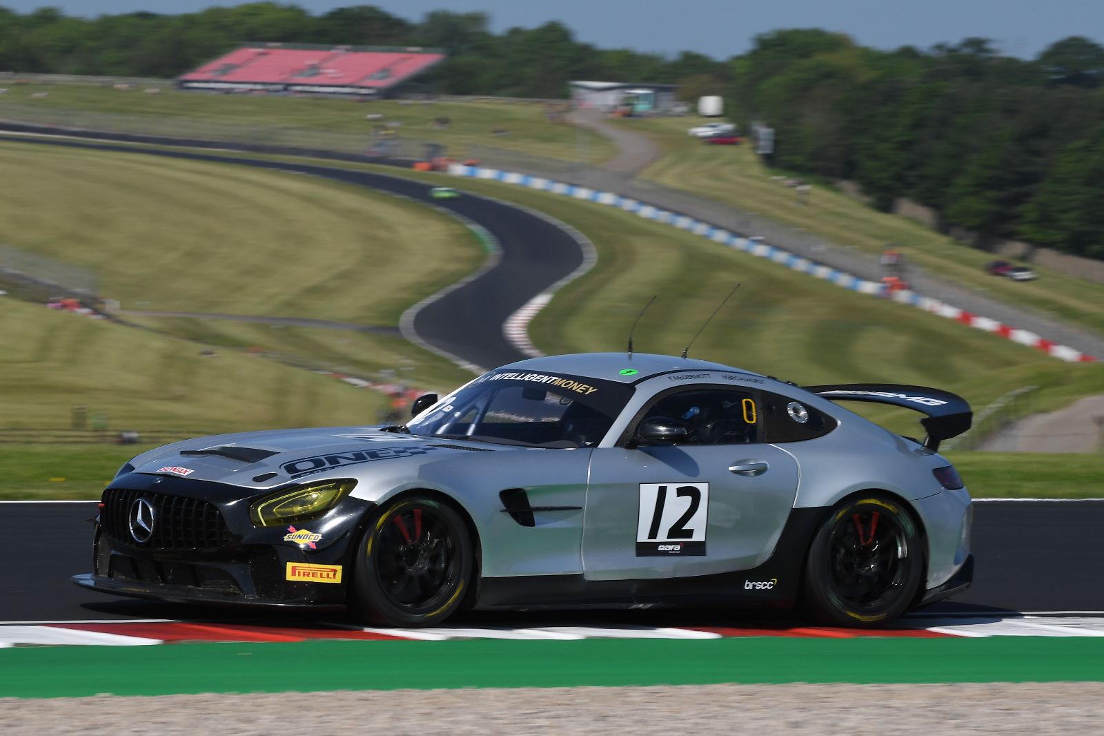 ONE MOTORSPORT SHOWS BRITISH GT FIGHTING SPIRIT DURING BRUISING ...