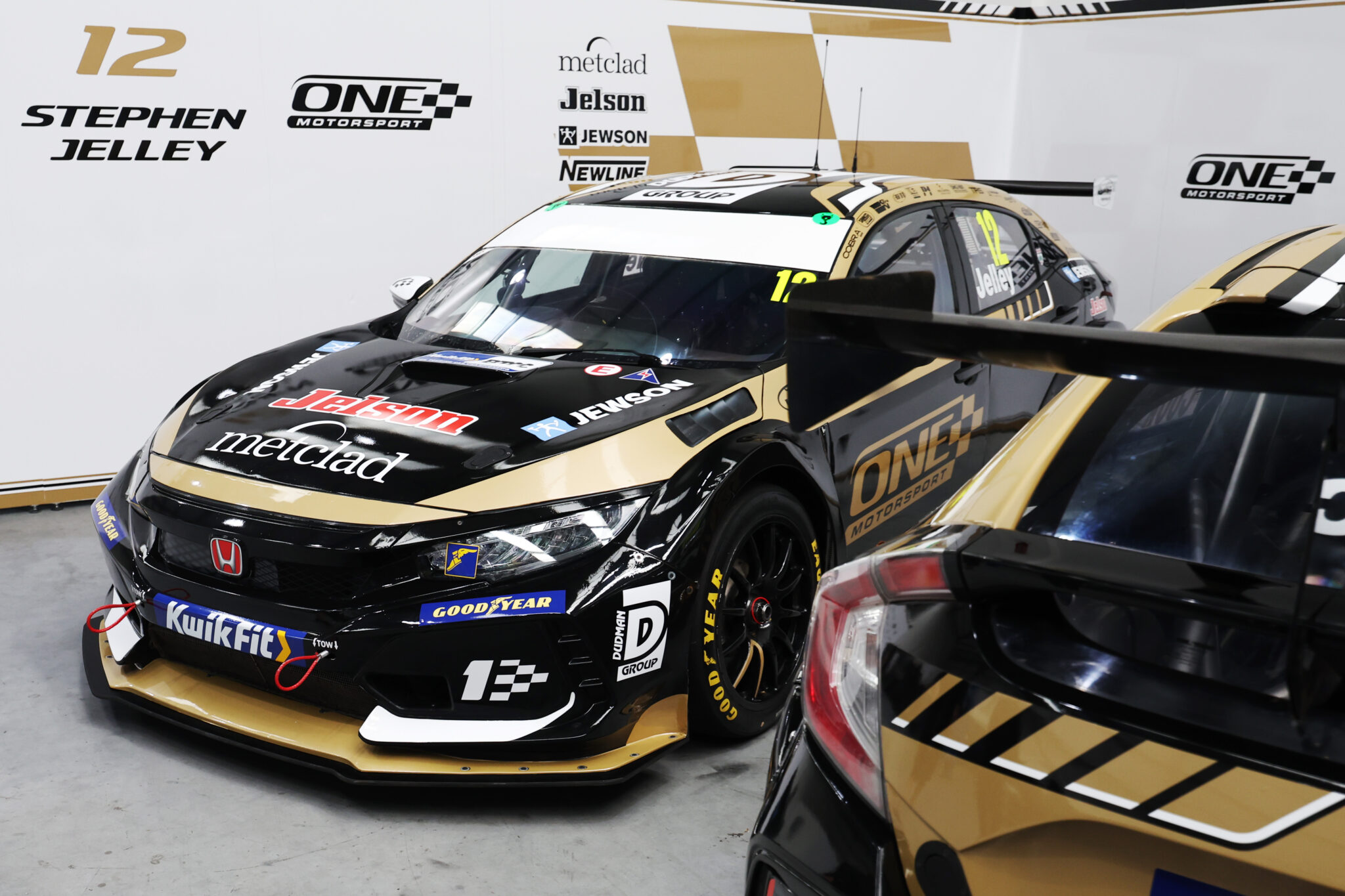 ABOUT US – One Motorsport